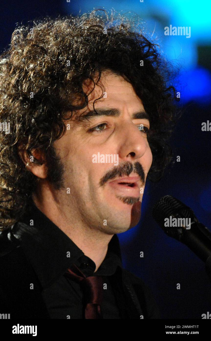 Max gazze bassist hi-res stock photography and images - Alamy