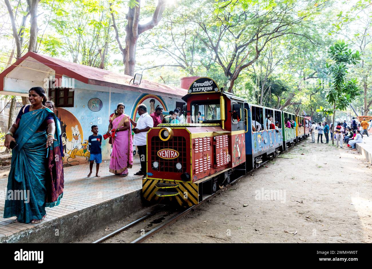 The Narrow Gauge Railway in The Botanical Gardens Pondicherry India ...