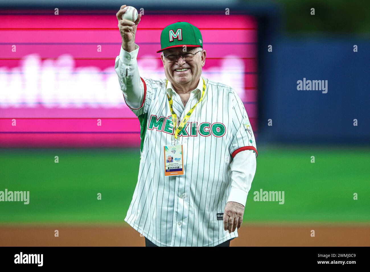 MIAMI, FLORIDA - FEBRUARY 2: Enrique Mazón throwing the first ball ...