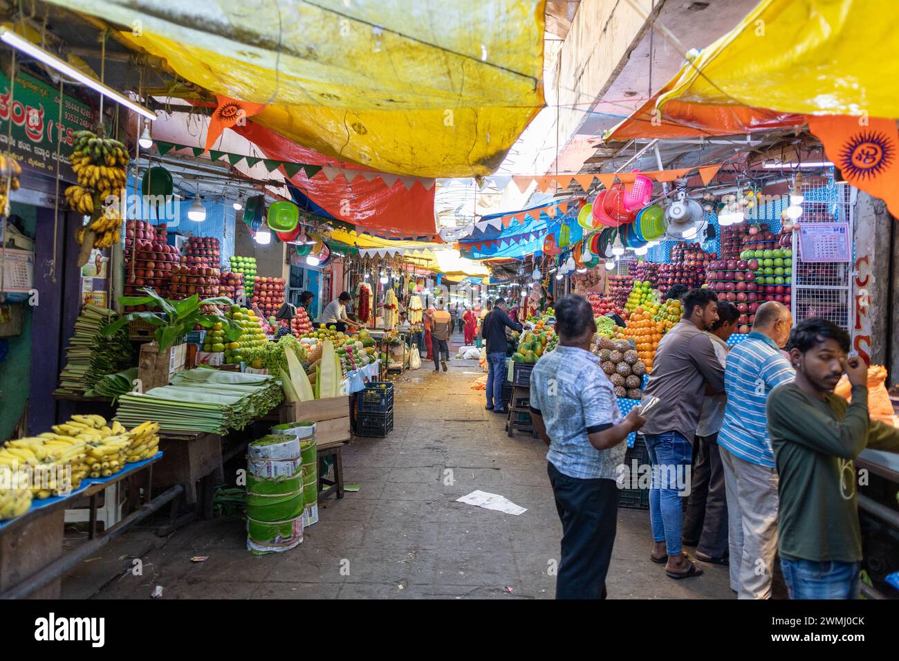 The Mysore Flower Market India Stock Photo - Alamy