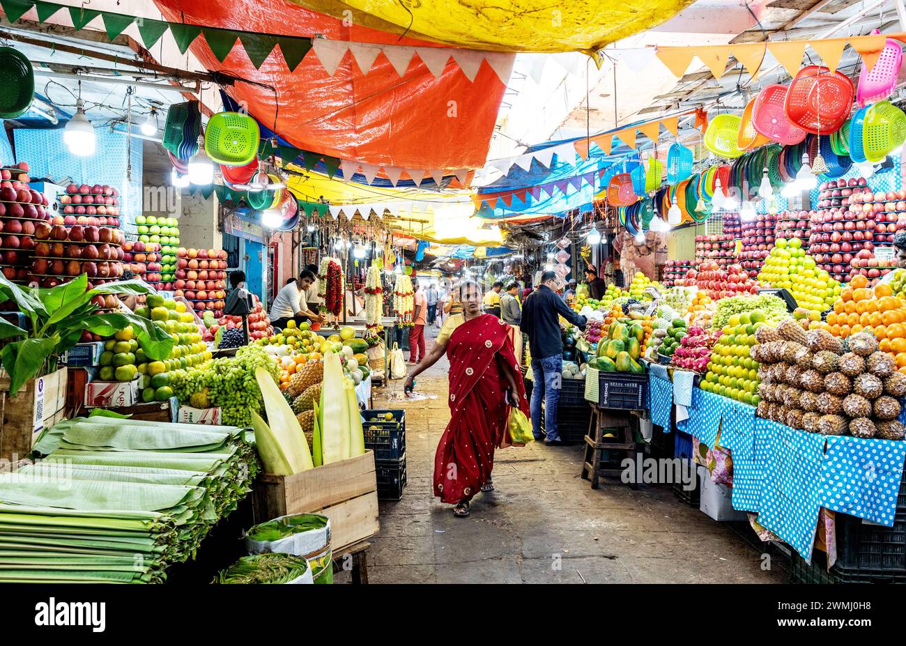 The Mysore Flower Market India Stock Photo - Alamy