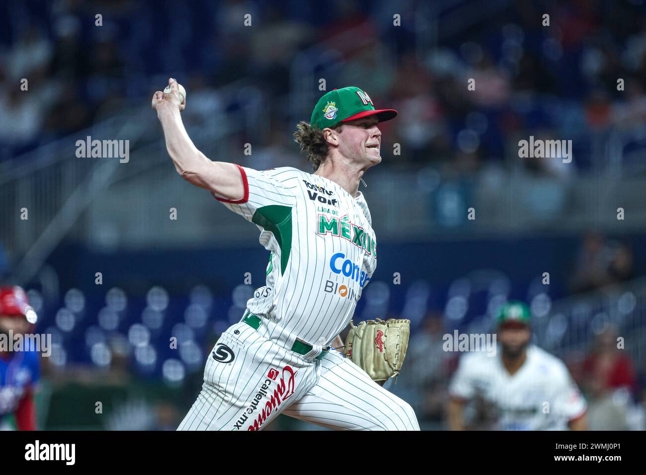 MIAMI, FLORIDA - FEBRUARY 2: Curtis Taylor, pitcher Naranjeros de ...