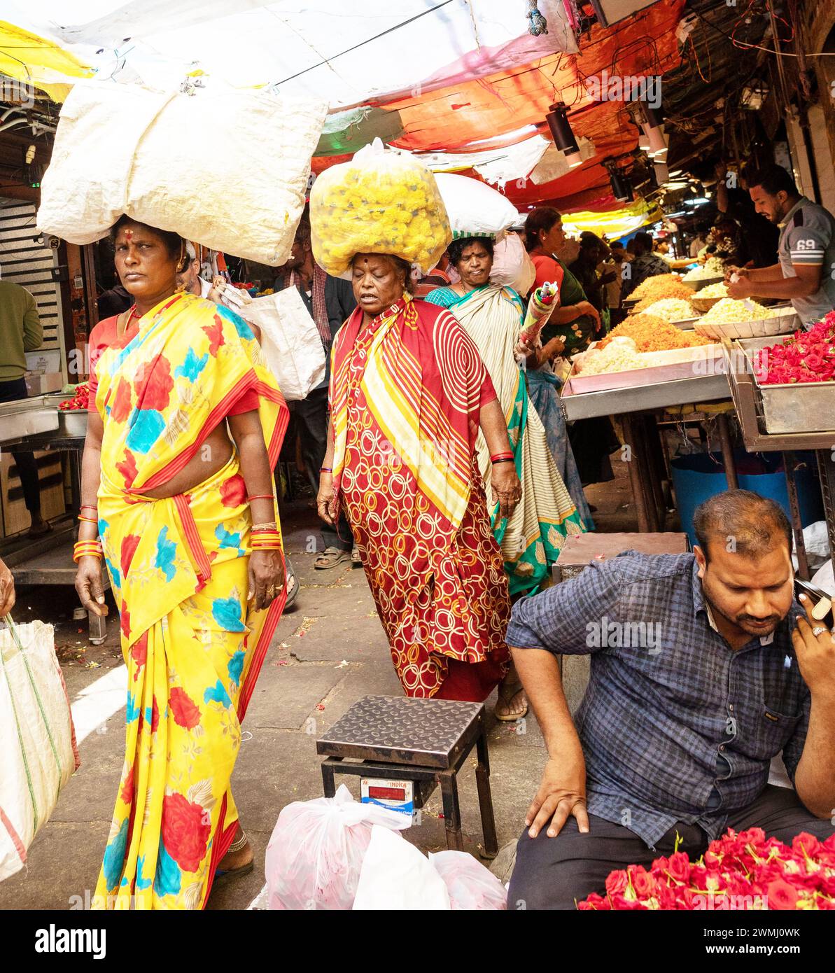 The Mysore Flower Market India Stock Photo - Alamy