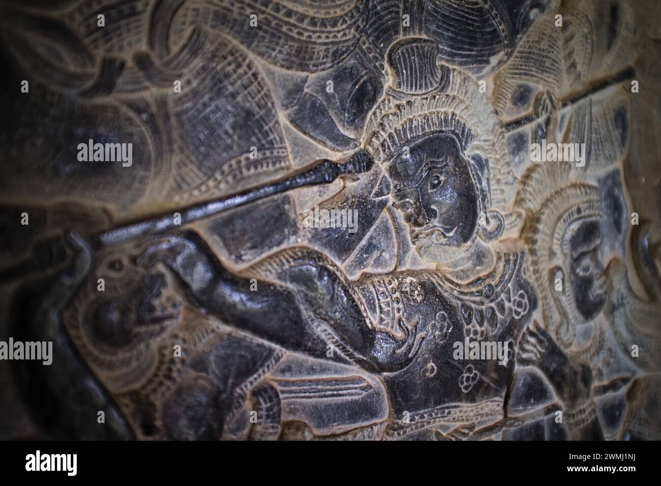 A sculpture in the Angkor Wat temple Stock Photo - Alamy
