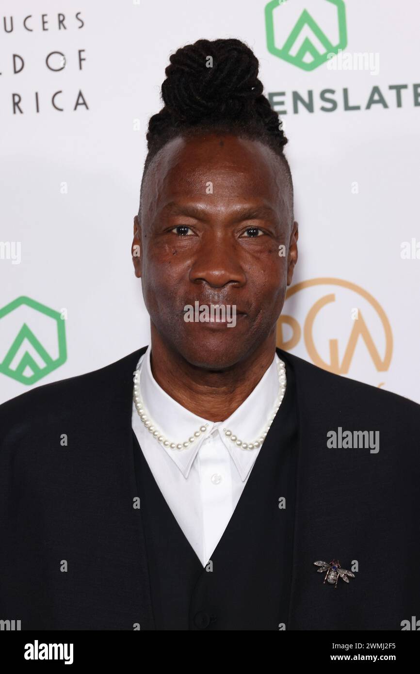 Hollywood, USA. 25th Feb, 2024. Roger Ross Williams attends the 35th ...