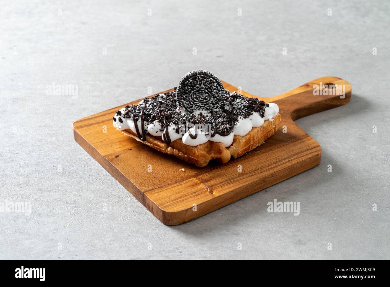 Oreo, truffle, garlic, butter, bread, brownie, tiramisu, croissant, ham ...