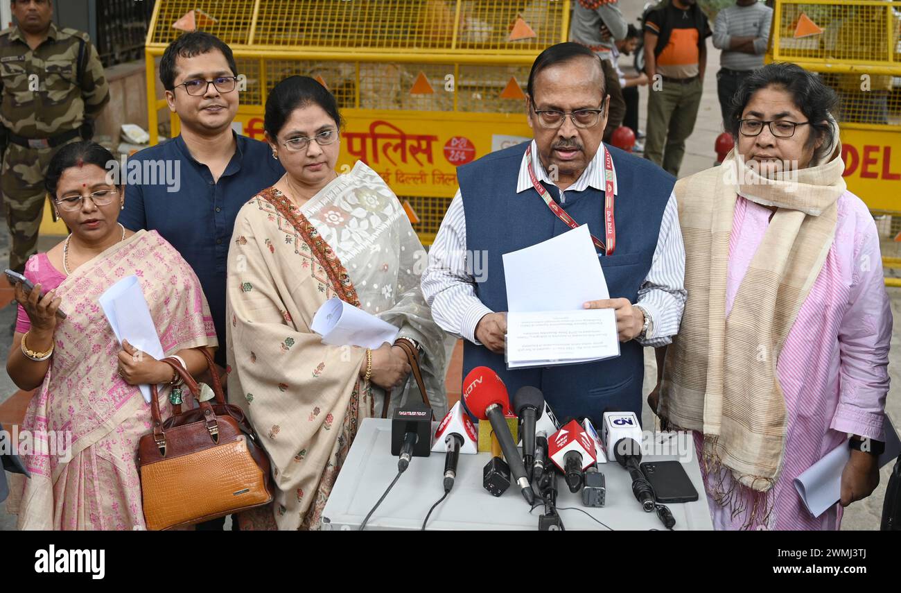 NEW DELHI, INDIA - FEBRUARY 26: TMC delegation comprising Rajya Sabha ...