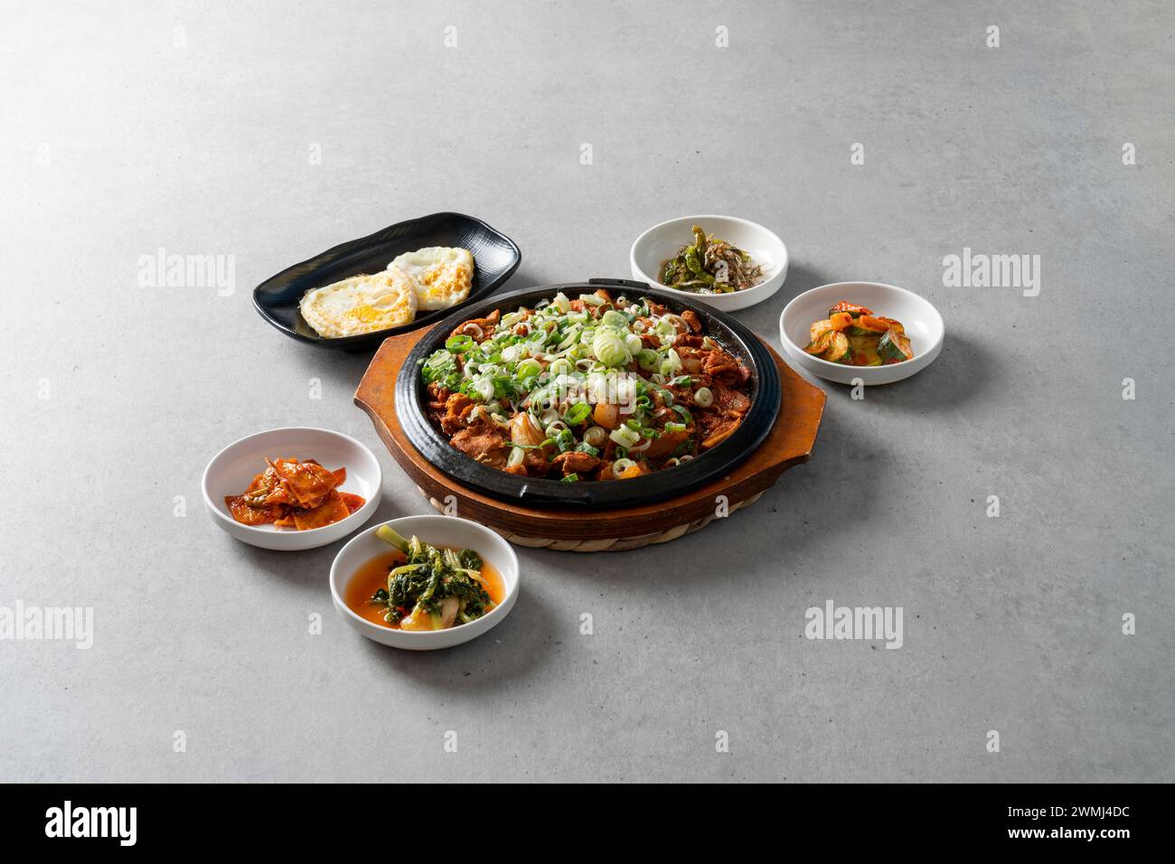 cheonggukjang, fast-fermented bean paste Old, chicken soup, fried ...