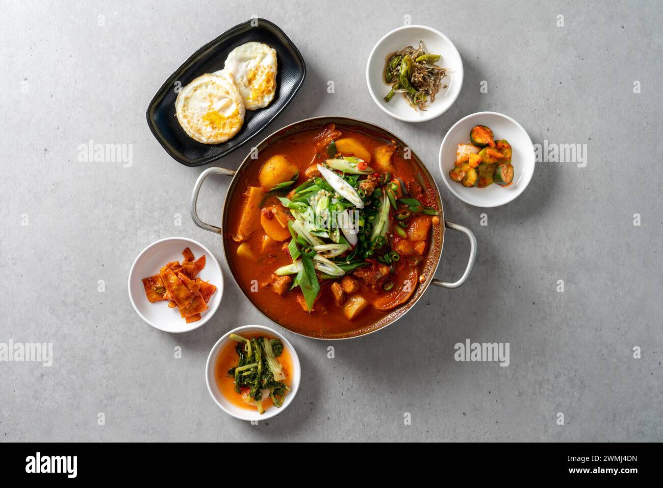 cheonggukjang, fast-fermented bean paste Old, chicken soup, fried ...