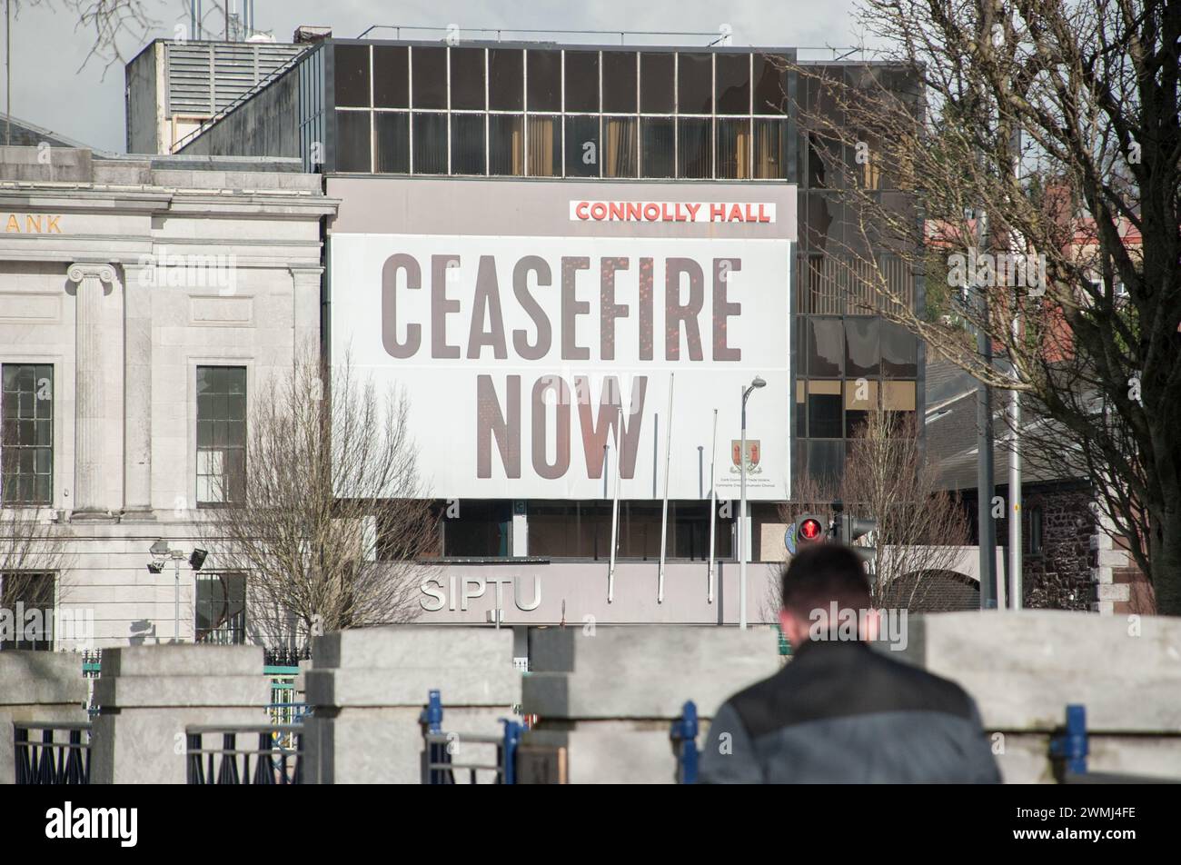 Ceasefire now poster hi-res stock photography and images - Alamy