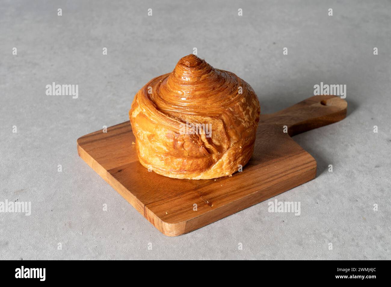 Danish rope, almond, croissant, garlic, six garlic, Mont Blanc, bread ...