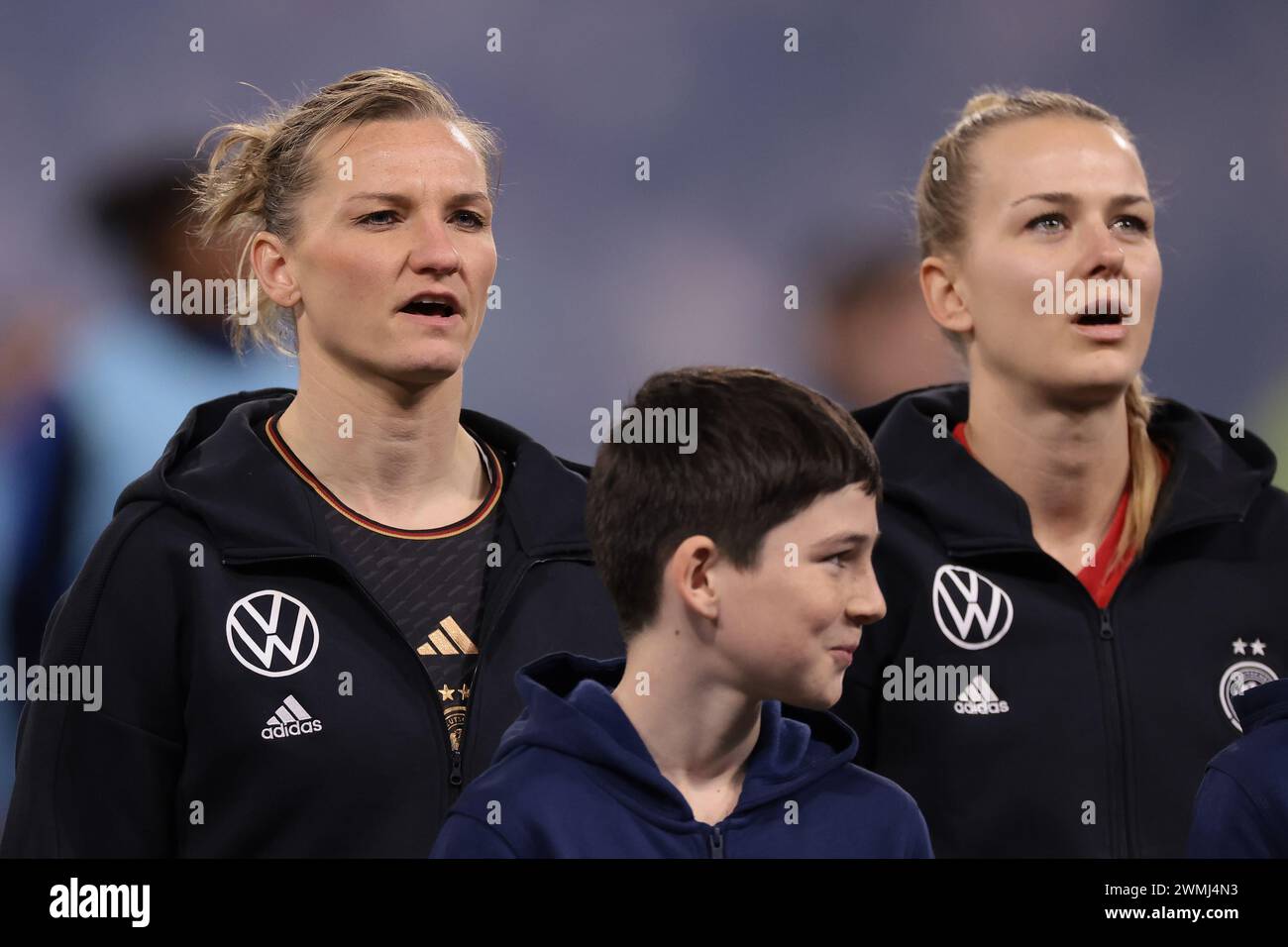 Decines Charpieu, France. 23rd Feb, 2024. Alexandra Popp and Merle ...