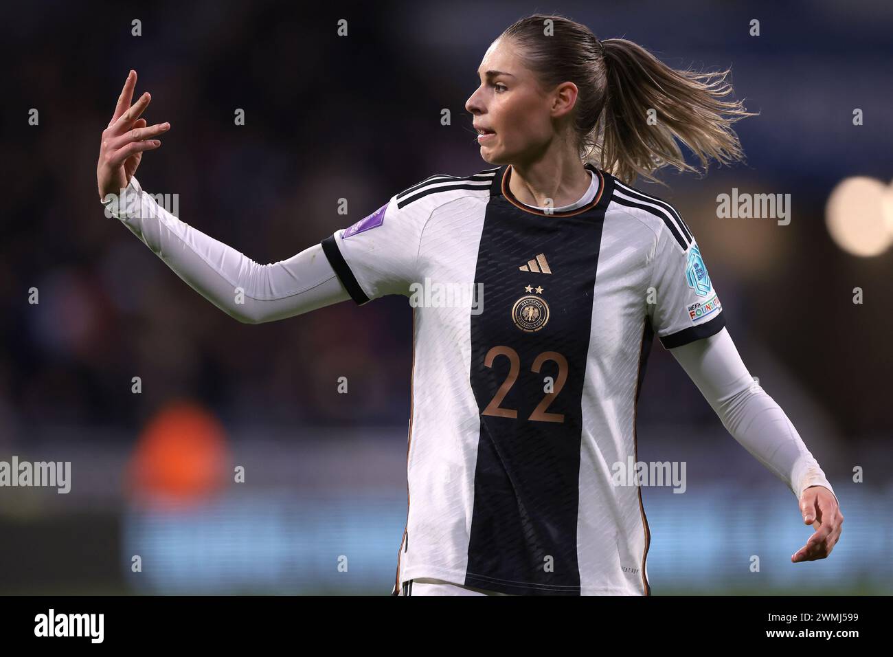 Femminile jule hi-res stock photography and images - Alamy