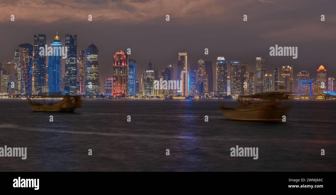 Doha corniche skyline qatar hi-res stock photography and images - Alamy