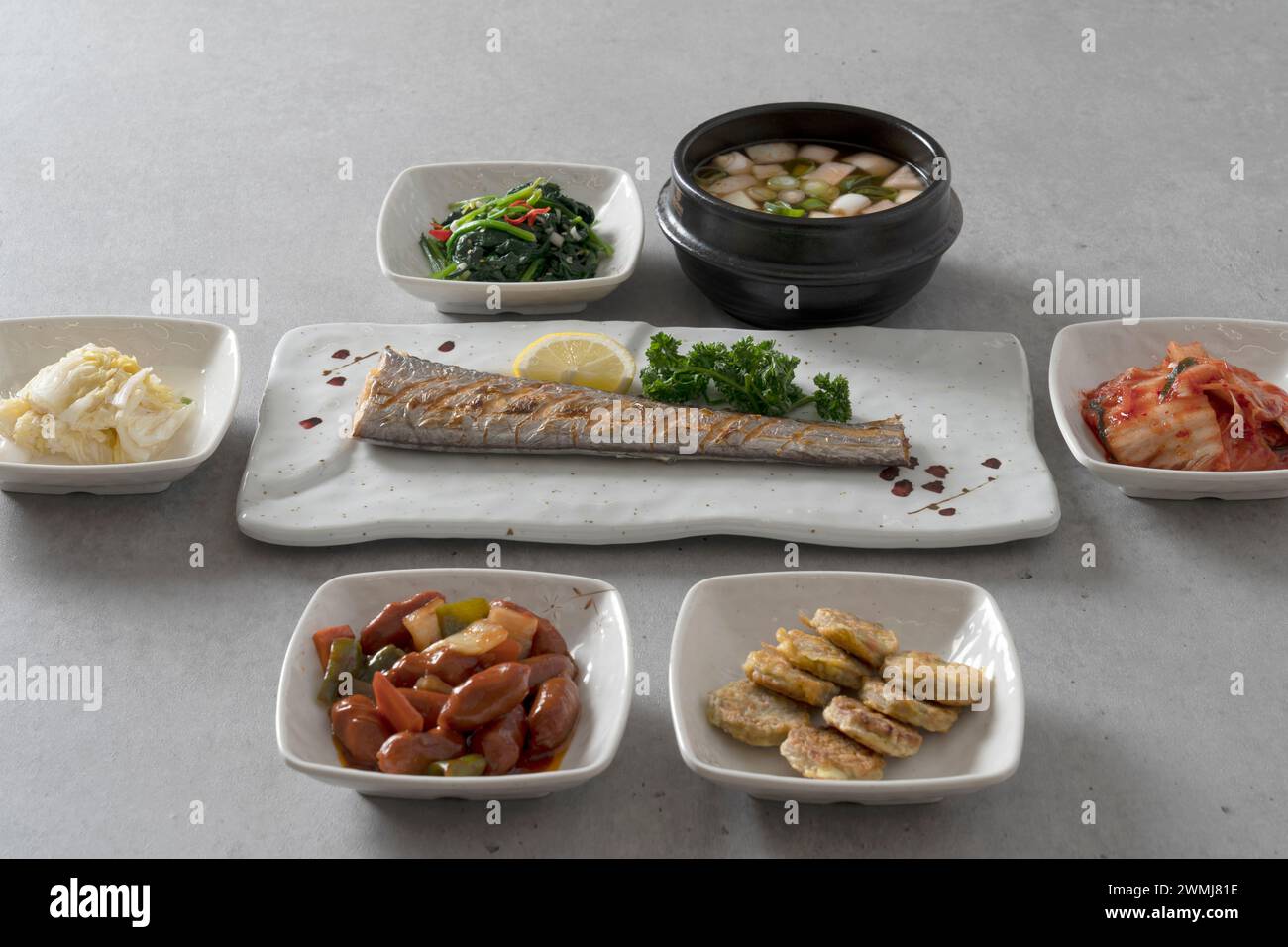 Grilled hairtail, grilled mackerel, grilled back-handled fish, grilled ...