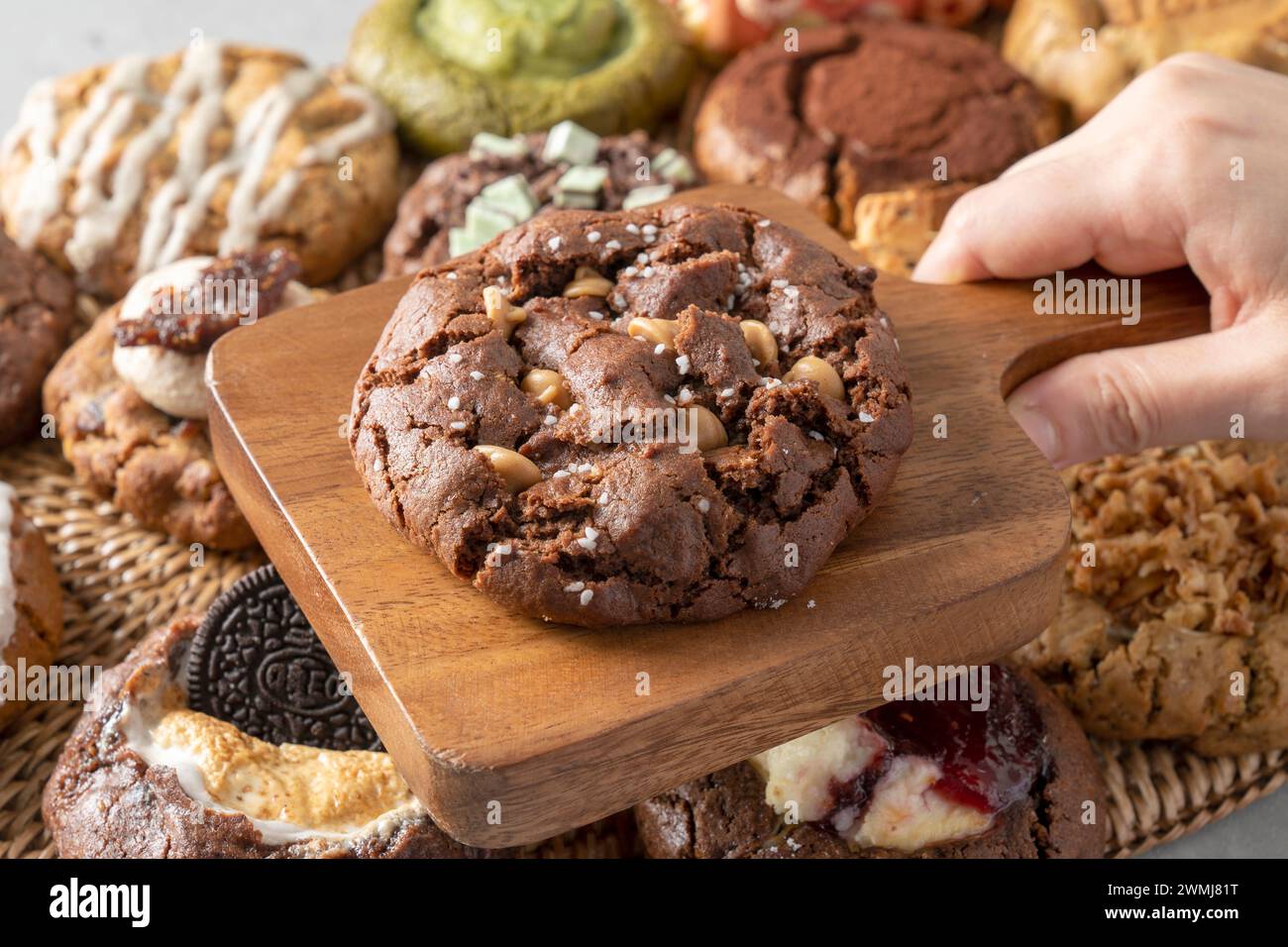 sweets cookie bakery Korean food dish Stock Photo - Alamy