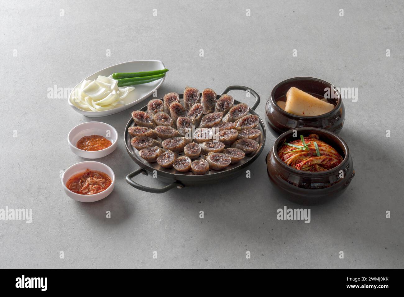 Korean food dish Boiled pork, Abai Sundae, Sundae, assorted Sundae ...