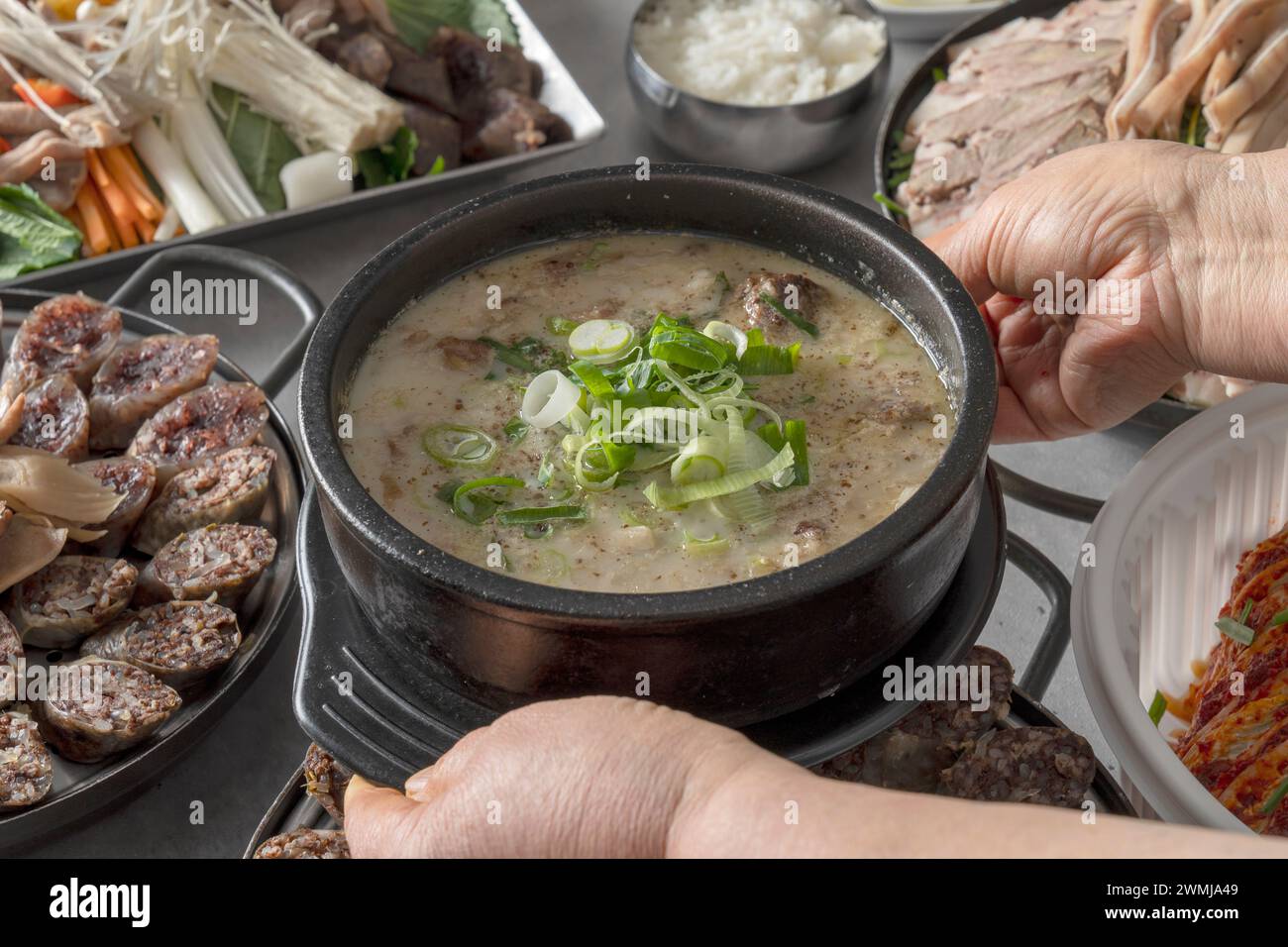 Korean food dish Boiled pork, Abai Sundae, Sundae, assorted Sundae ...