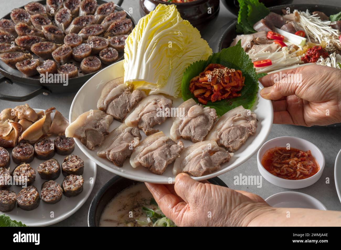 Korean food dish Boiled pork, Abai Sundae, Sundae, assorted Sundae ...