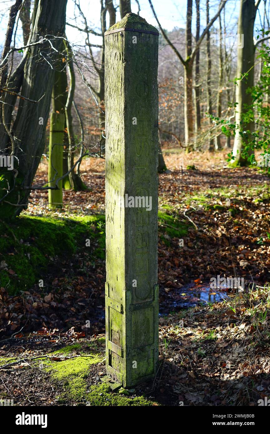Clibbon's Post near Datchworth - burial place of a footpad Stock Photo ...