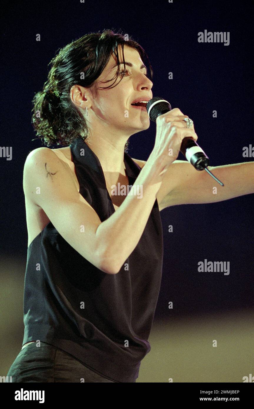 Padova Italy 02/06/2001: Giorgia, Italian singer, during the television ...