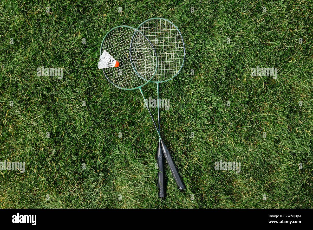 Shuttlecock above hi-res stock photography and images - Alamy