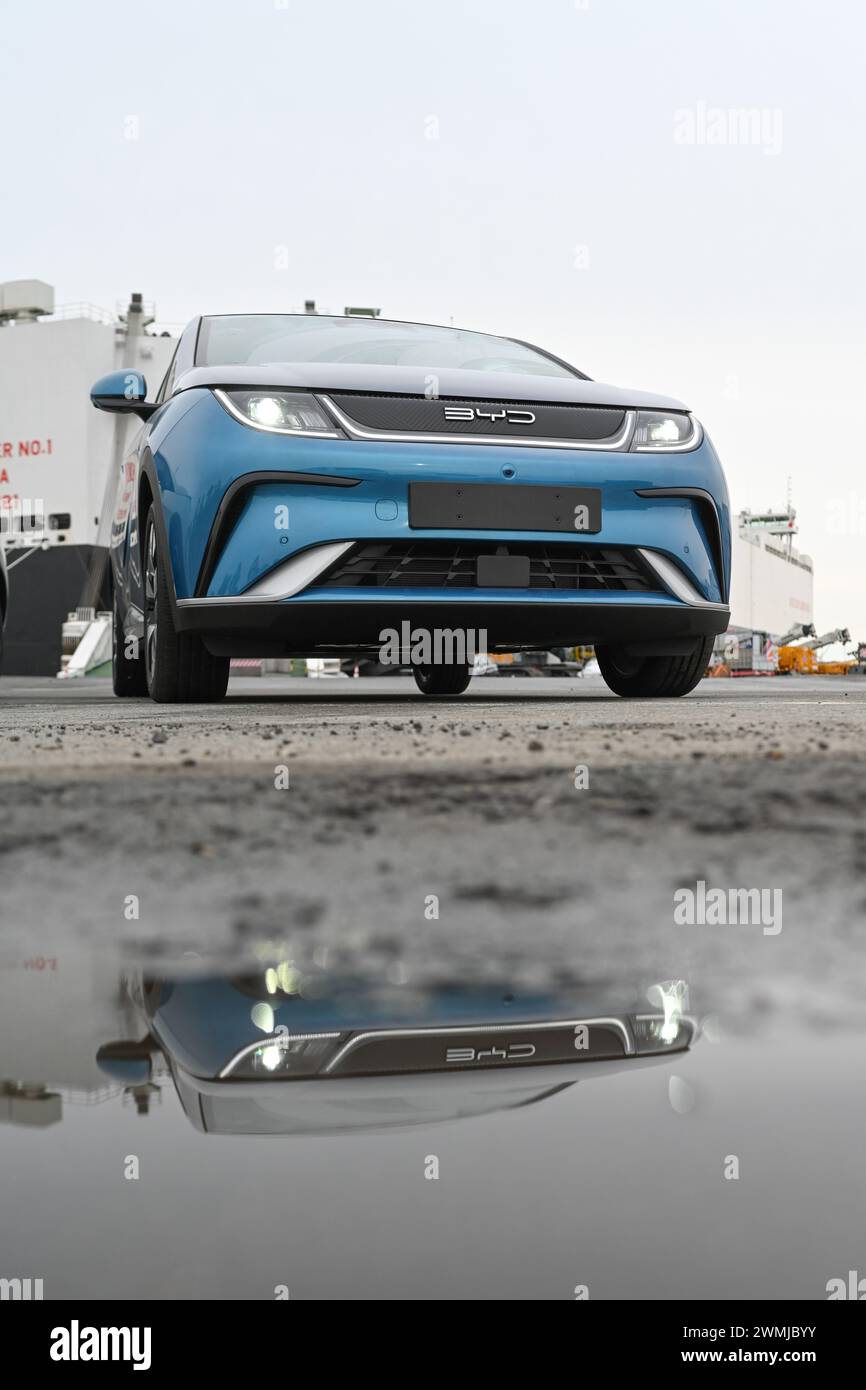 Blg letter hi-res stock photography and images - Alamy