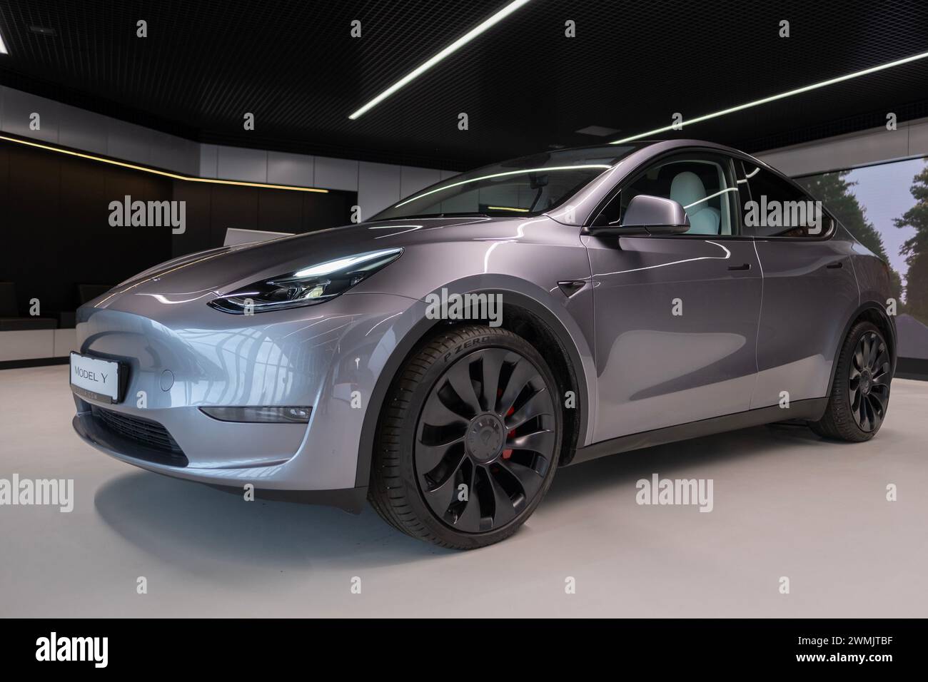 Elon musk tesla model y hi-res stock photography and images - Alamy