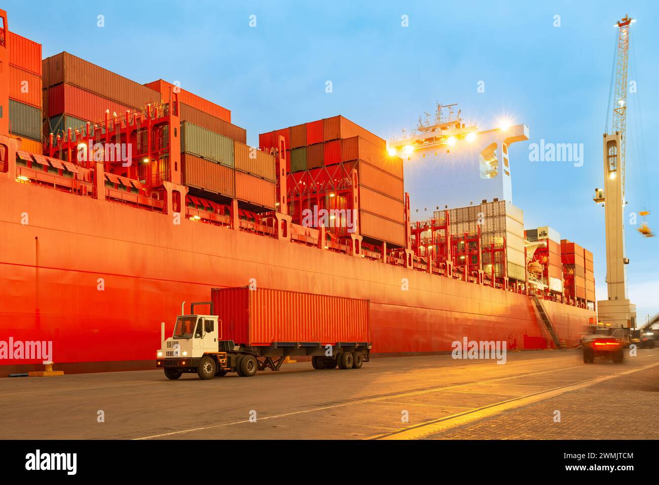 American container terminal hi-res stock photography and images - Alamy