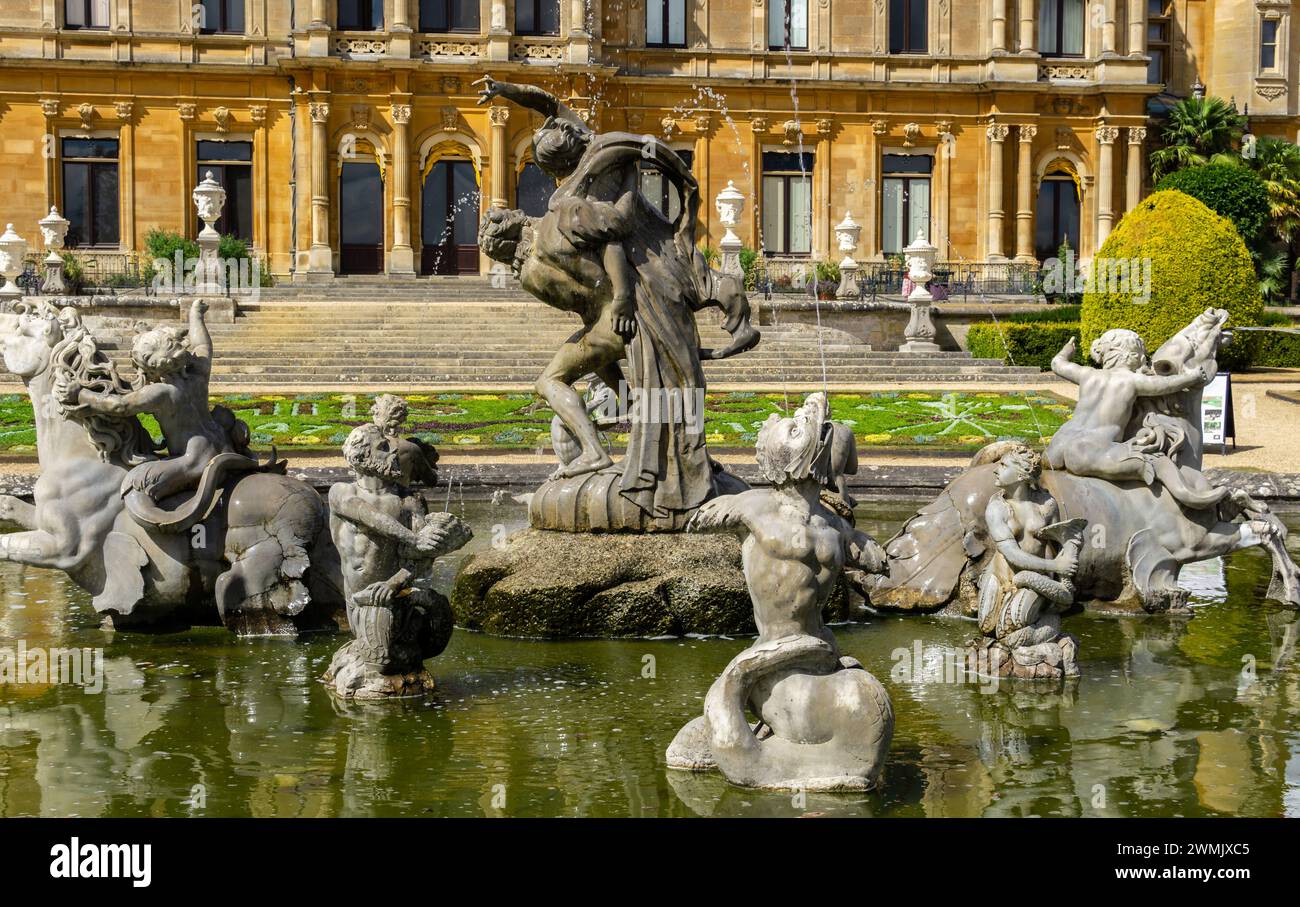 Waddesdon, Buckinghamshire, England, UK - Aug 24th 2022: Statues in ...