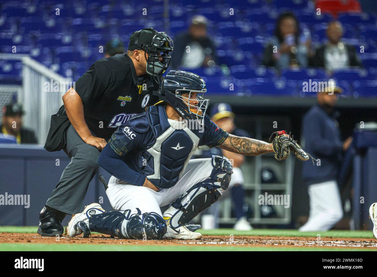 MIAMI, FLORIDA - FEBRUARY 2: Hendrik Clementina Carter of Curazao ...