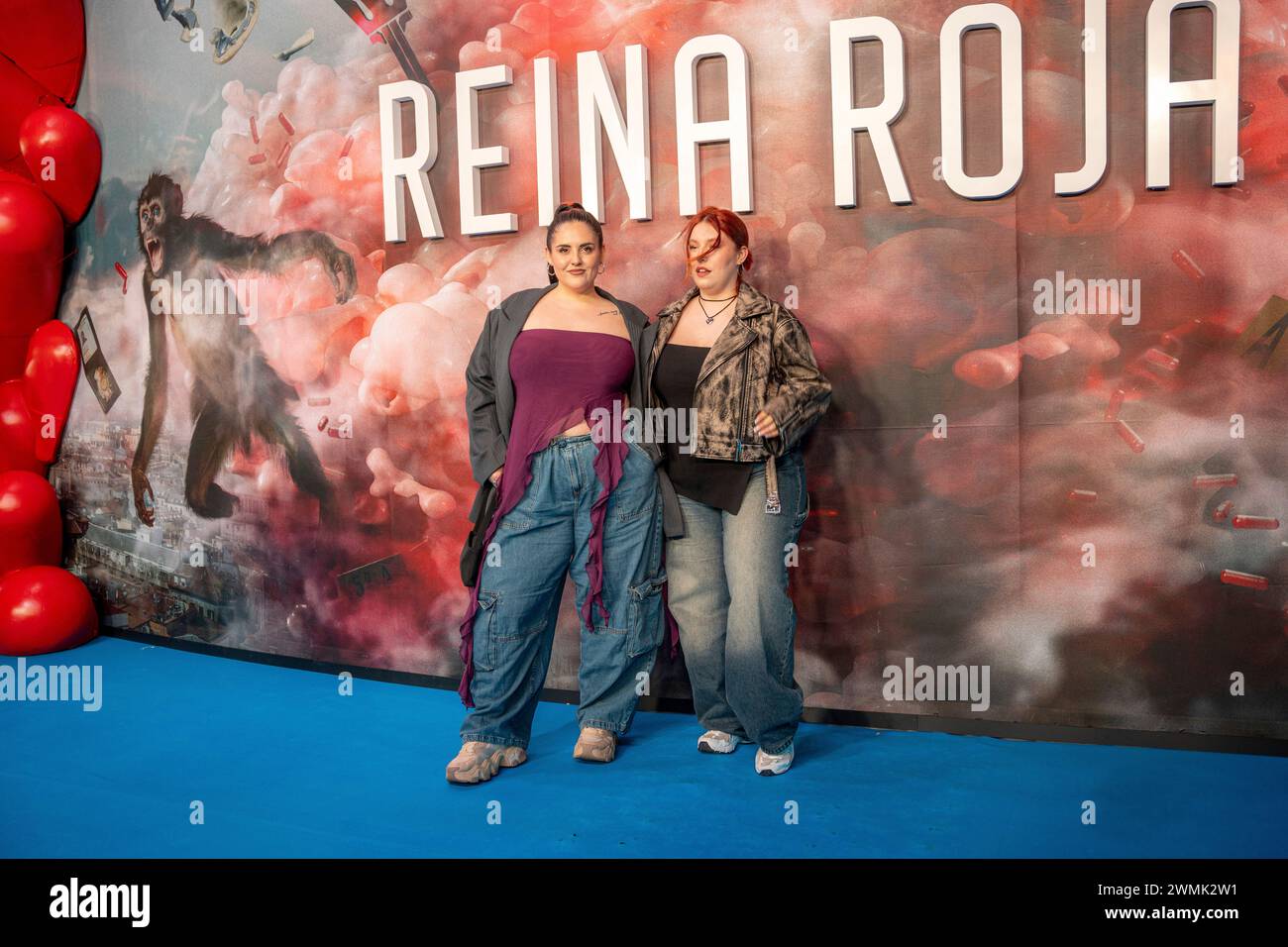 Influencer Andrea Compton (l) poses during the photocall/premiere of ...