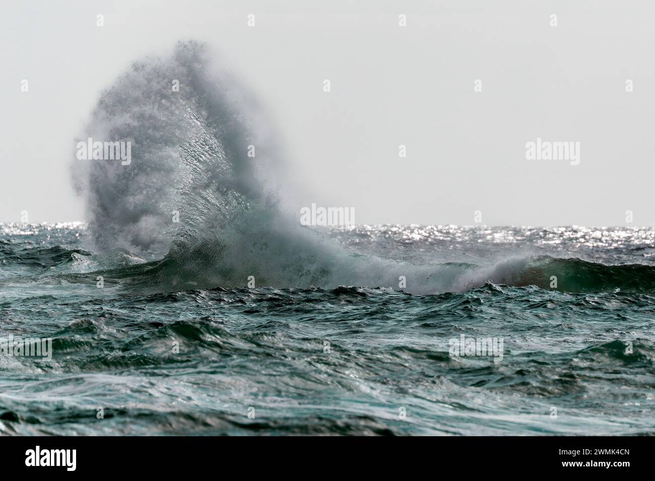 Unique and unusual wave action along the Pacific Coastline in Hawaii ...