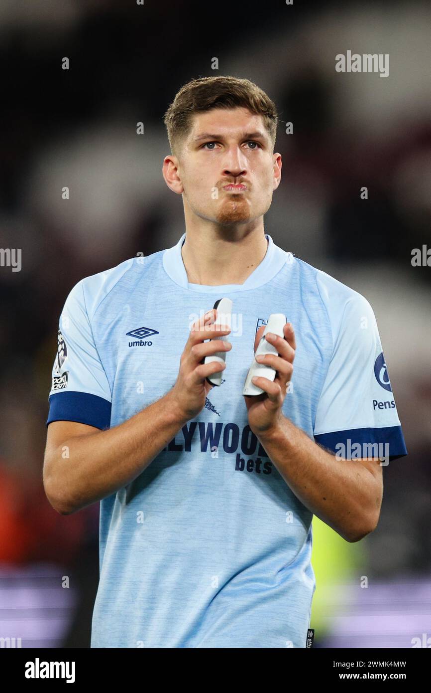 Vitaly janelt brentford 2023 hi-res stock photography and images - Alamy