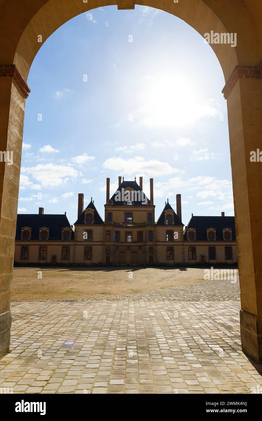 Beautiful Medieval landmark - royal hunting castle Fontainbleau Stock ...