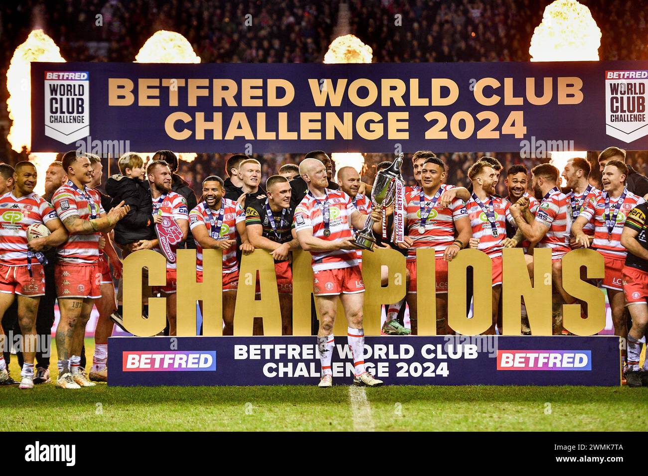 Nrl trophy hi-res stock photography and images - Alamy