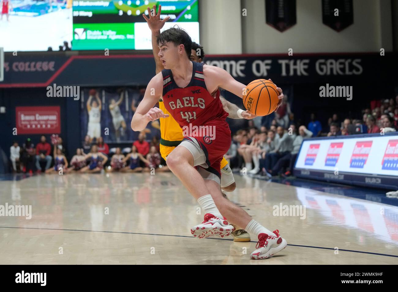 Saint Mary's guard Alex Ducas during an NCAA college basketball game ...
