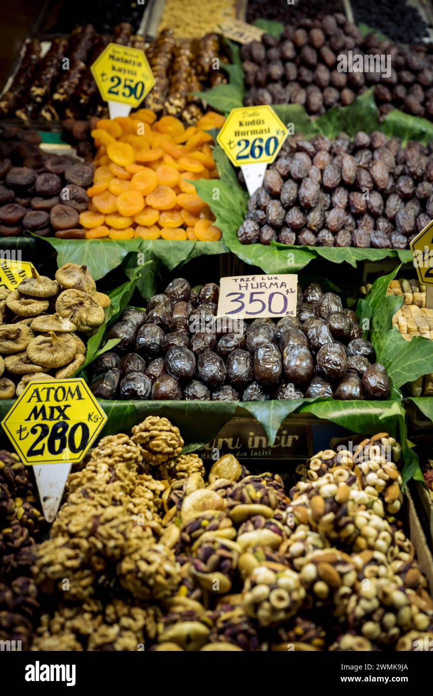 Fruits nuts grand bazaar istanbul hi-res stock photography and images ...