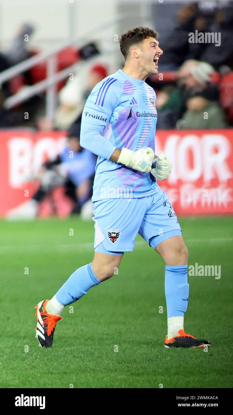 WASHINGTON, DC - FEBRUARY 24: DC United goalkeeper Alex Bono (24 ...