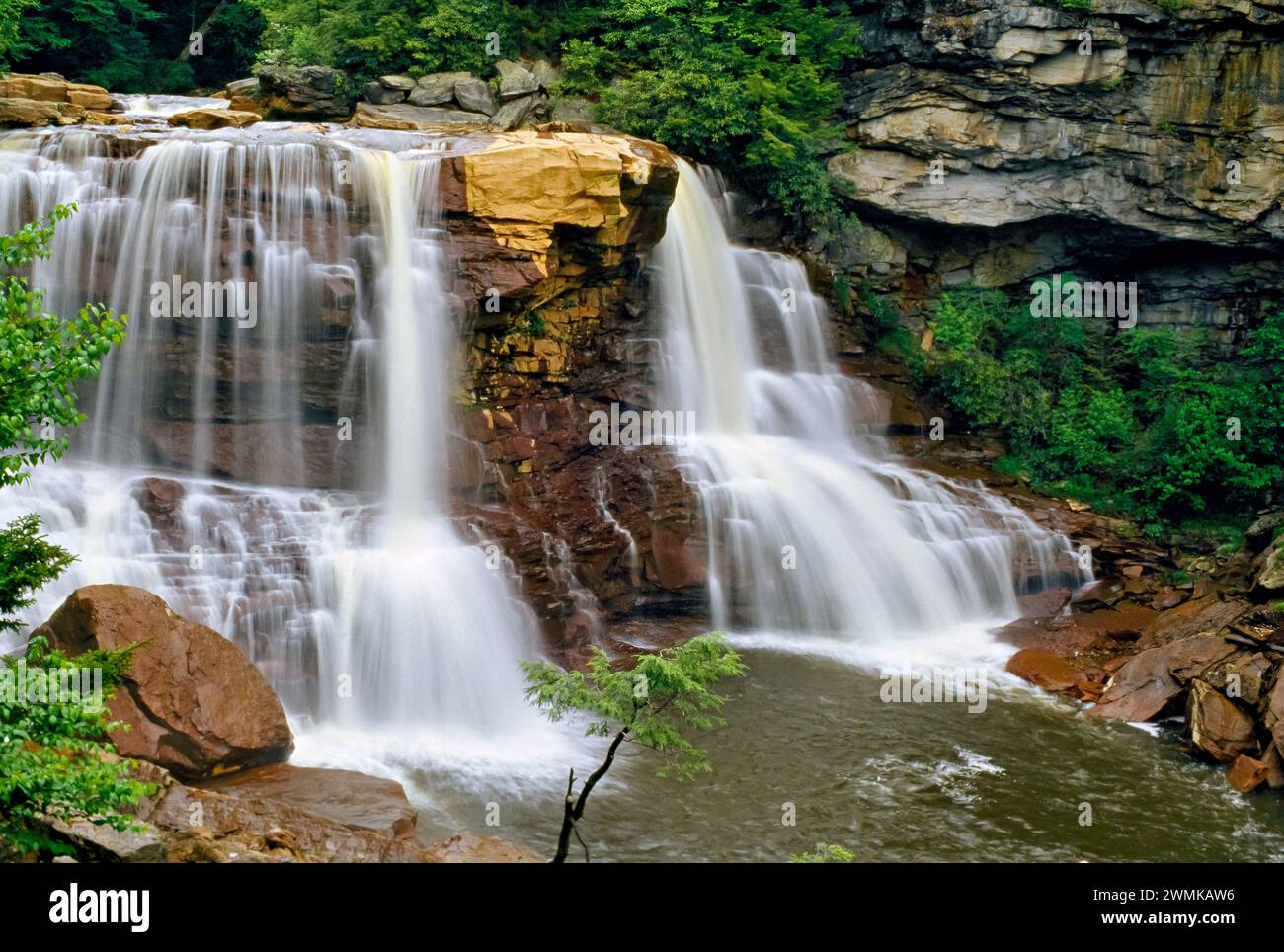 Serenity waterfall hi-res stock photography and images - Alamy