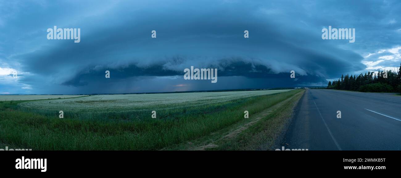 Non supercell hi-res stock photography and images - Alamy