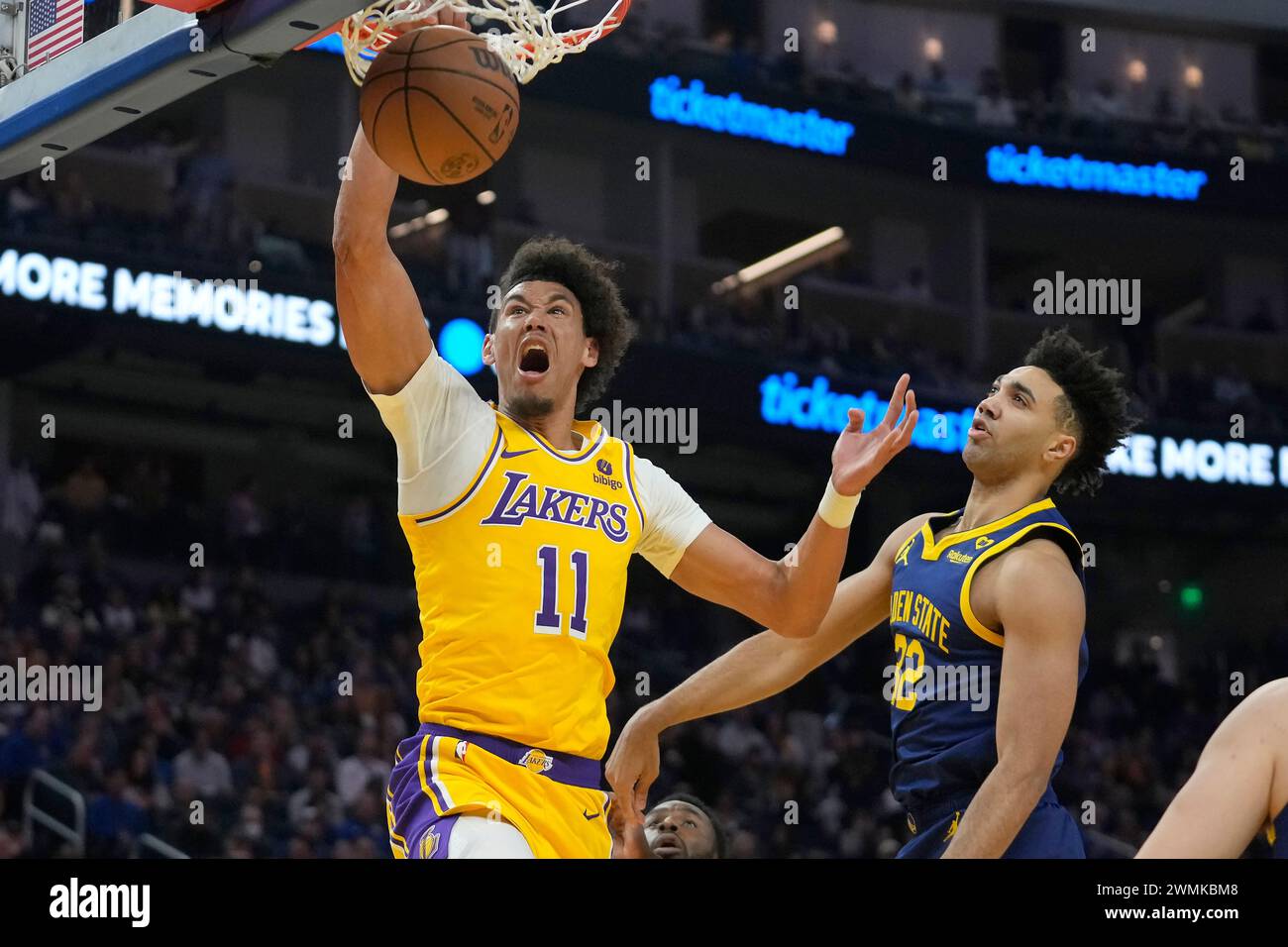 Los Angeles Lakers center Jaxson Hayes (11) dunks against Golden State Warriors forward Trayce ...