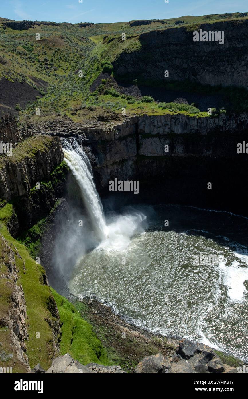 High angle view of the Palouse Falls in Palouse Falls State Park ...