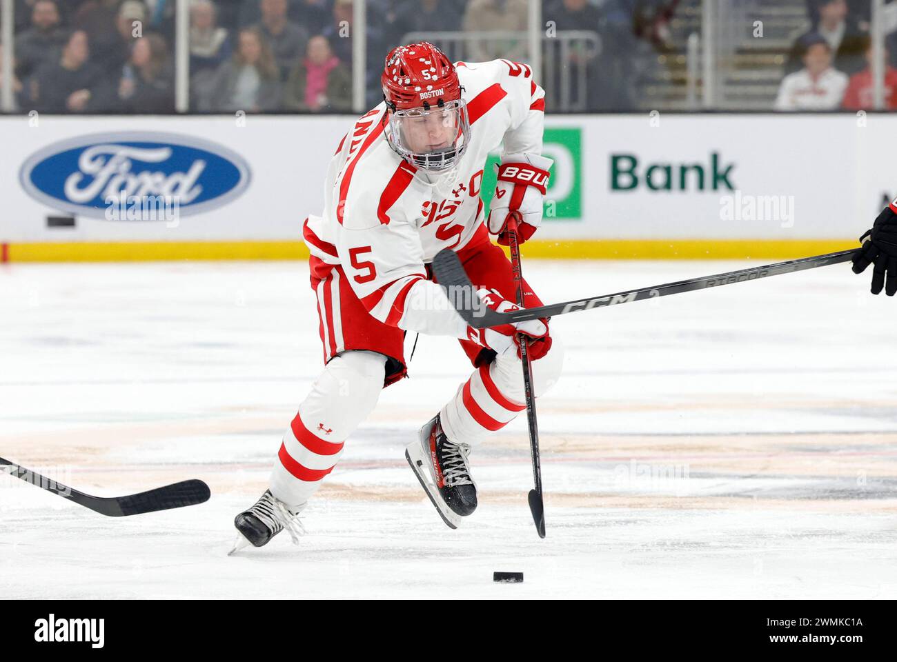 BOSTON, MA - FEBRUARY 12: Boston University defenseman Tom Willander (5 ...