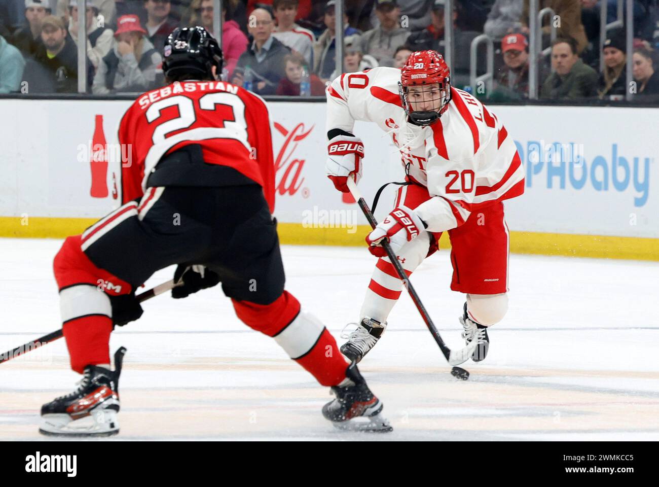 BOSTON, MA - FEBRUARY 12: Boston University defenseman Lane Hutson (20 ...