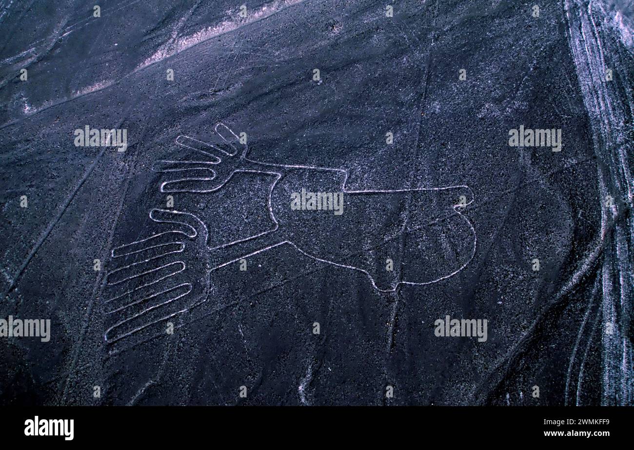Nazca pre columbian architecture and art hi-res stock photography and ...