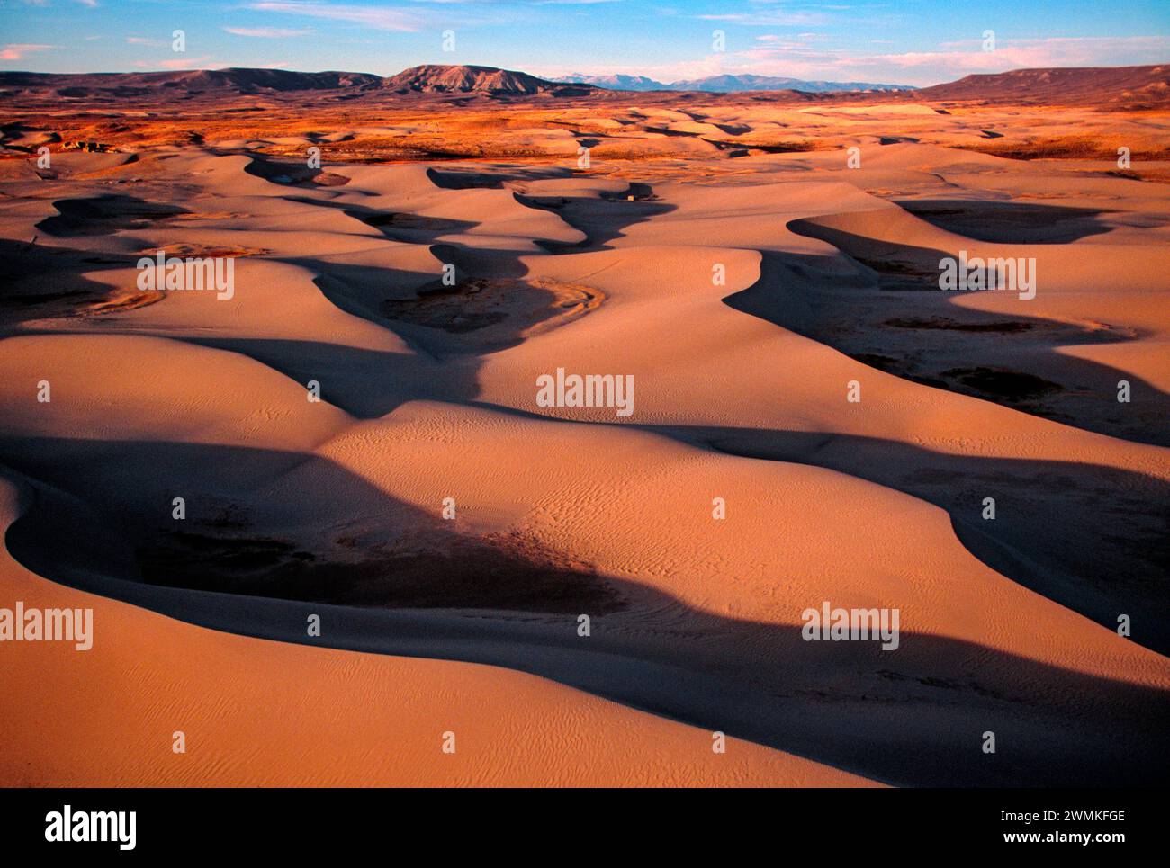 People living in desert hi-res stock photography and images - Alamy