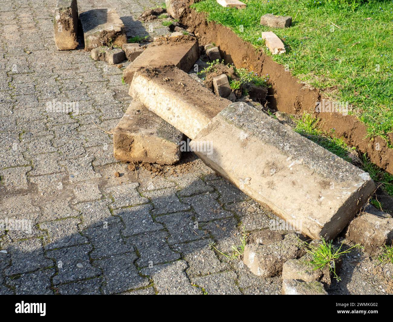 Dhanging hi-res stock photography and images - Alamy