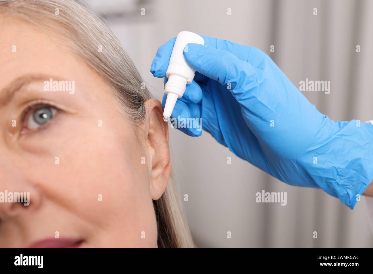 Middle ear infection hi-res stock photography and images - Alamy