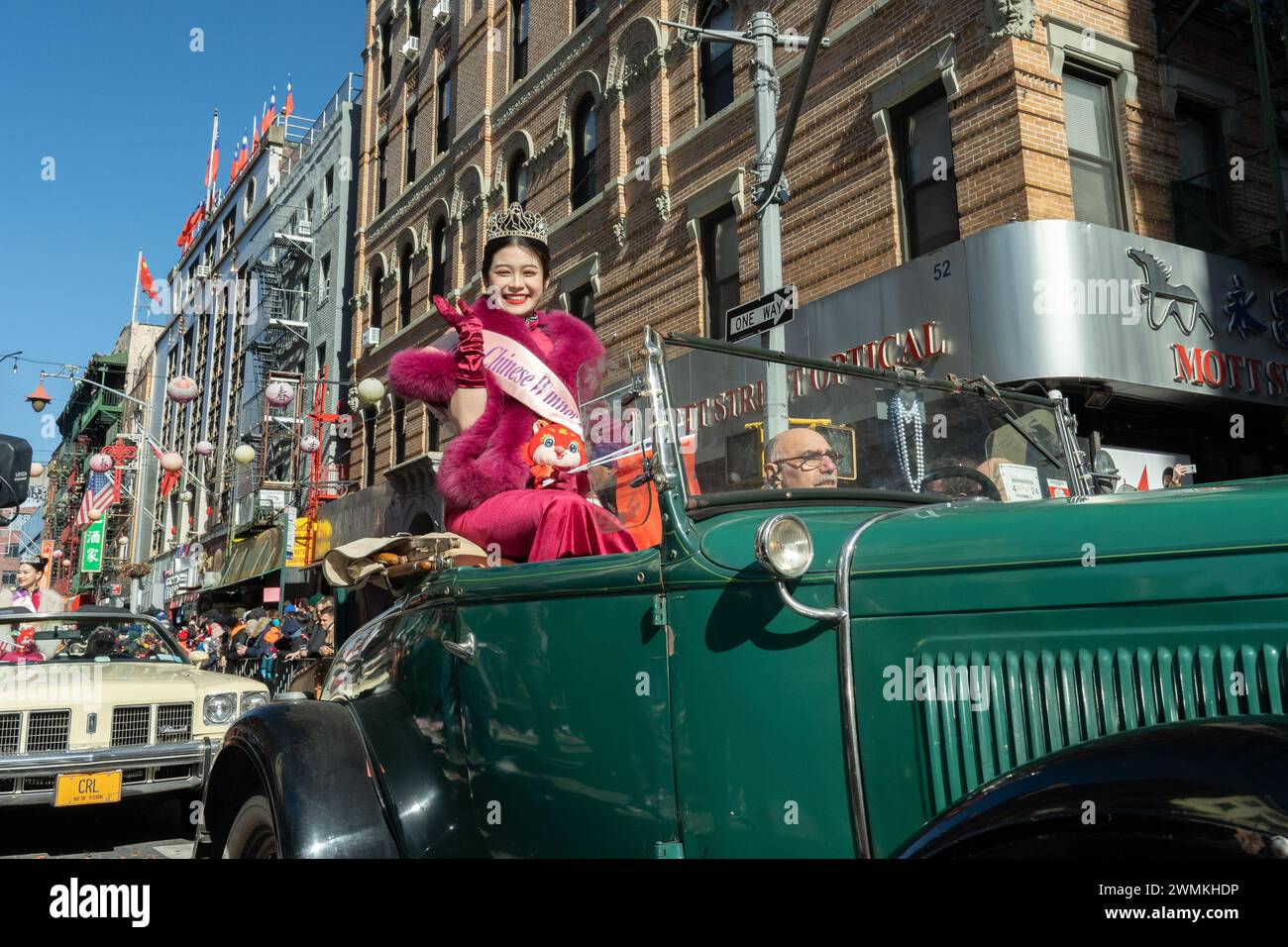 Manhattan, United States. 25th Feb, 2024. Winner of the Miss Chinese ...